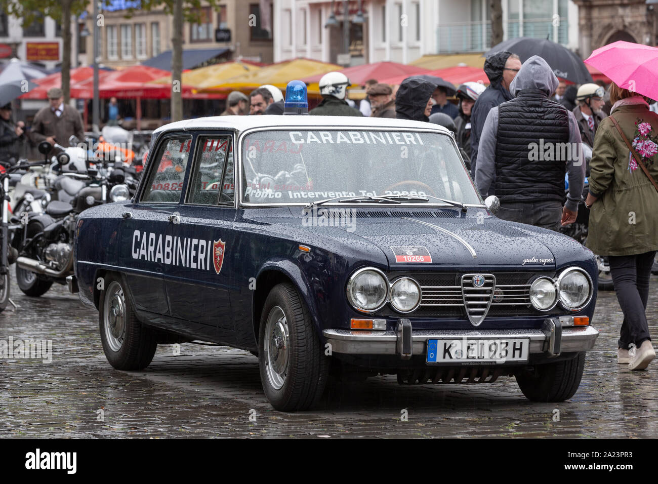 Alpha romeo hi-res stock photography and images - Alamy