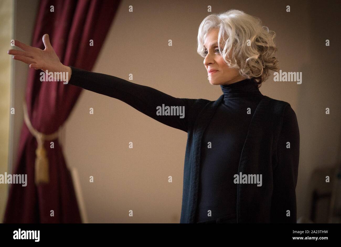 TRANSPARENT, (aka TRANSPARENT: MUSICALE FINALE), Judith Light ...