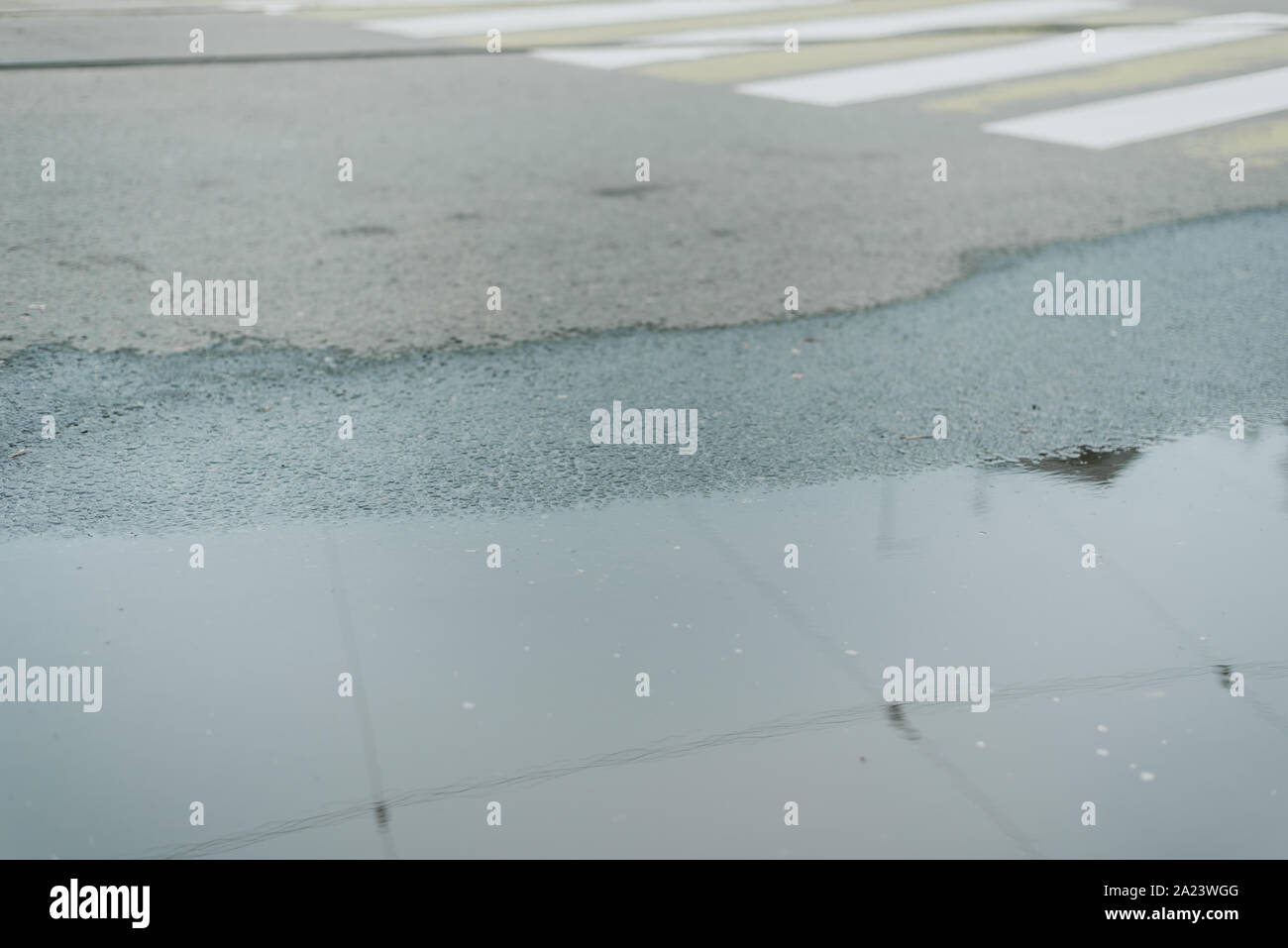 Pavement subsidence hi-res stock photography and images - Alamy