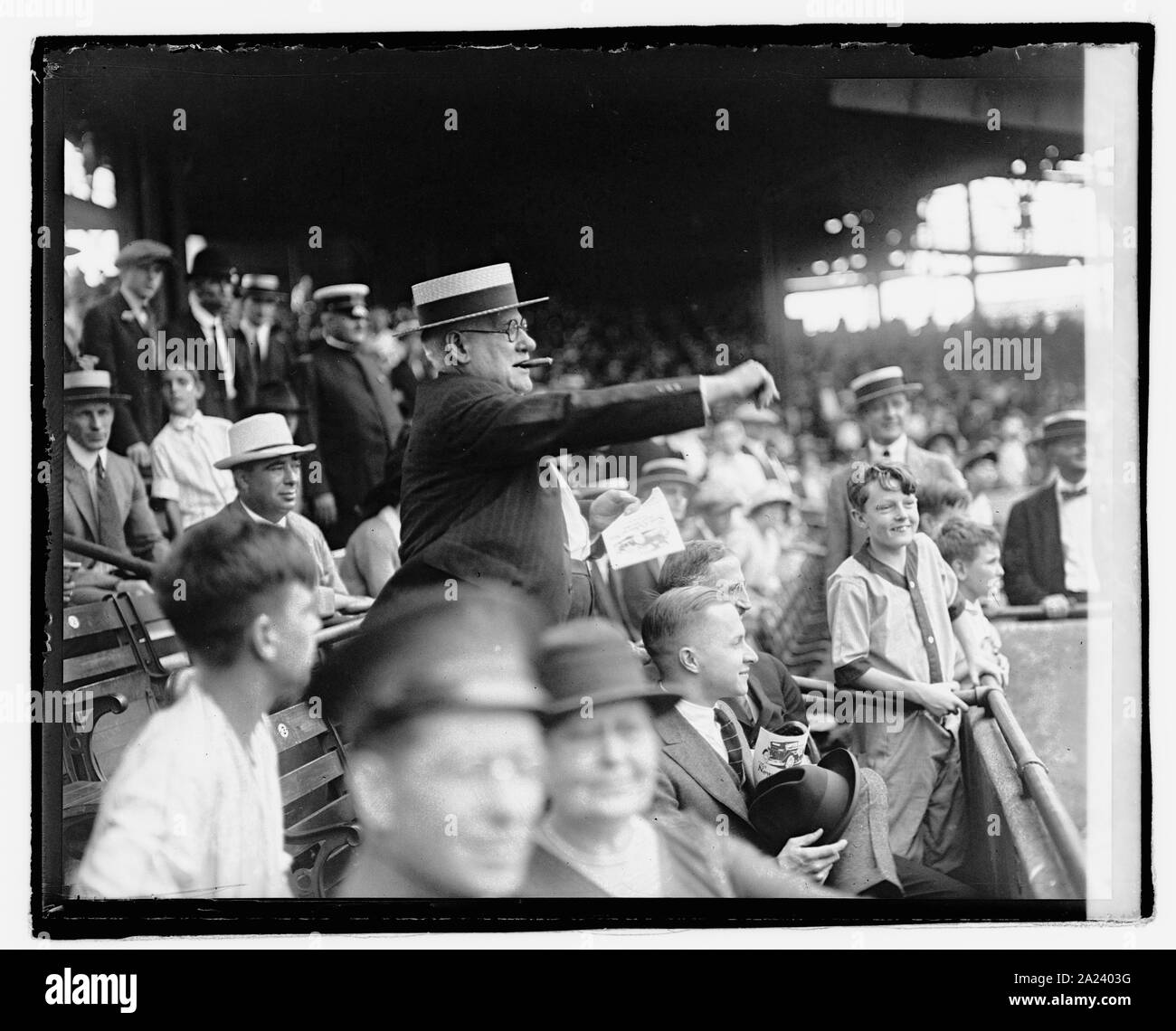 Oyster, Police home defense game, 1921 Stock Photo - Alamy