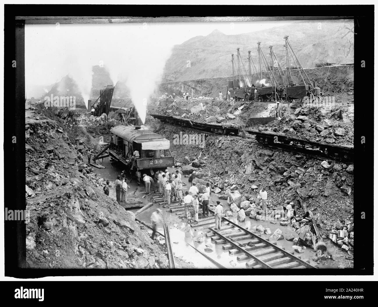 Canal panama panama Cut Out Stock Images & Pictures - Alamy