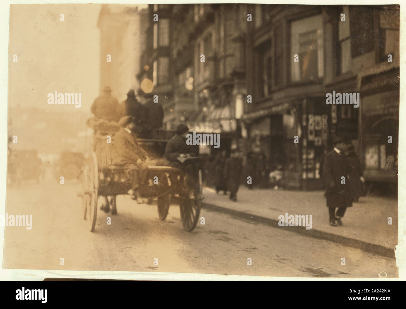 Delivery boys hi-res stock photography and images - Alamy