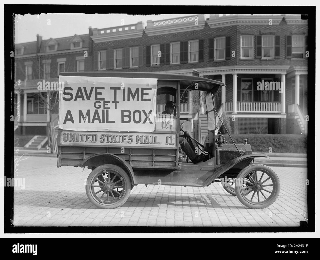 POST OFFICE DEPARTMENT MAIL WAGONS Stock Photo - Alamy
