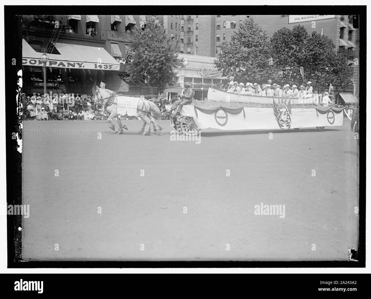 PREPAREDNESS PARADE. FLOAT WITH CANOE Stock Photo - Alamy