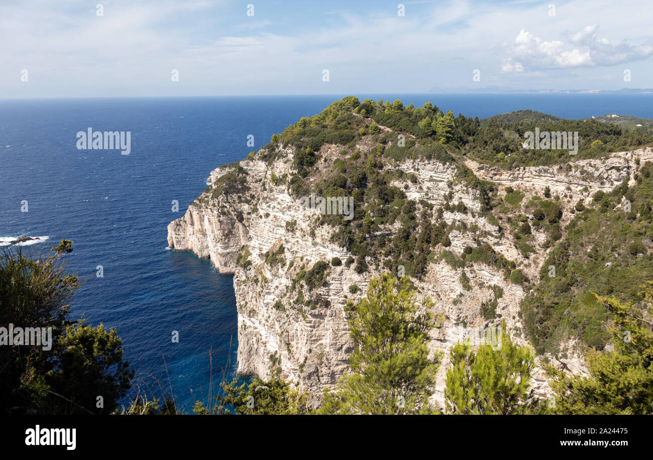 High cliffs hi-res stock photography and images - Alamy