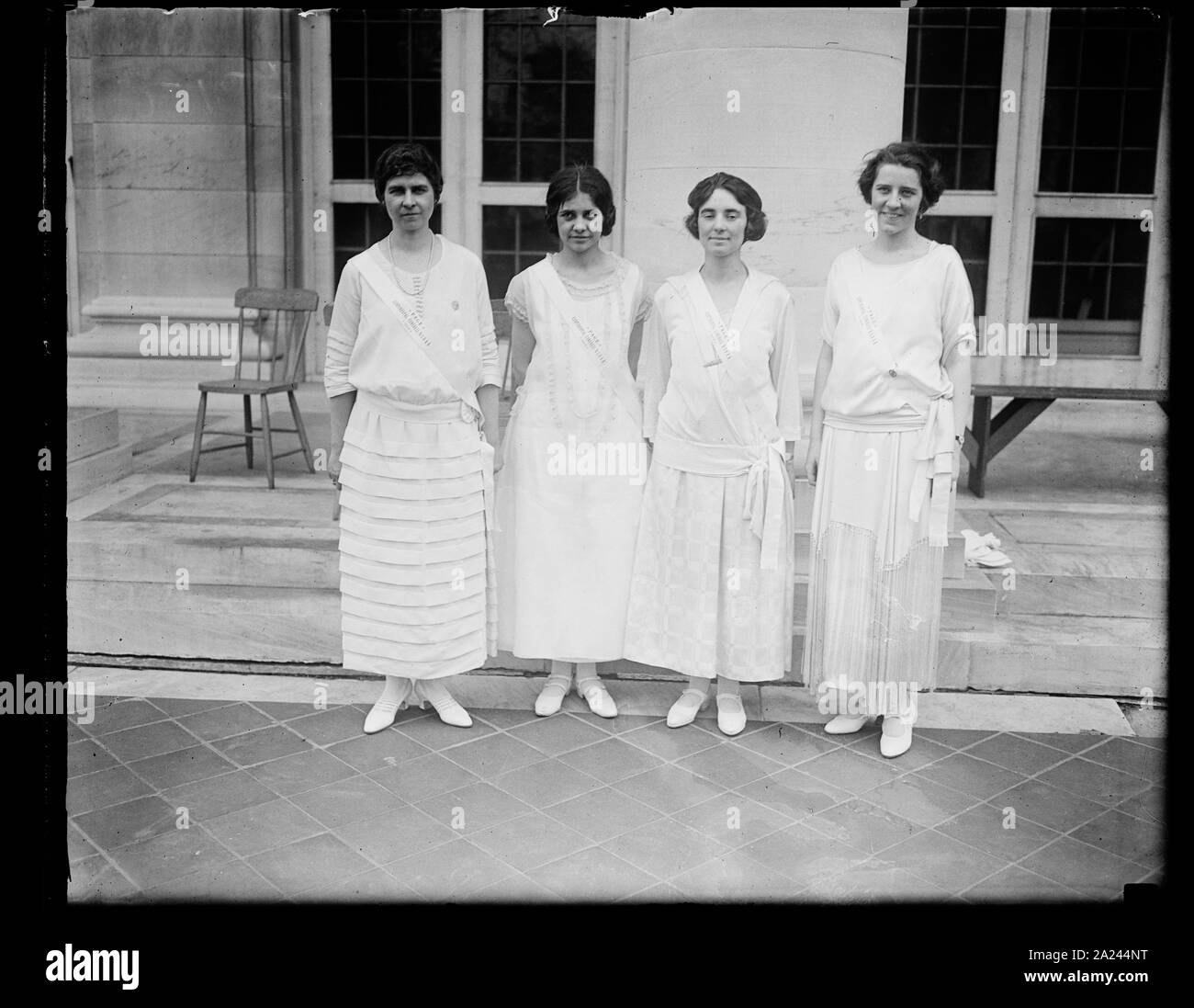 Pages, Continental Congress, N.S.D.A.R Stock Photo - Alamy