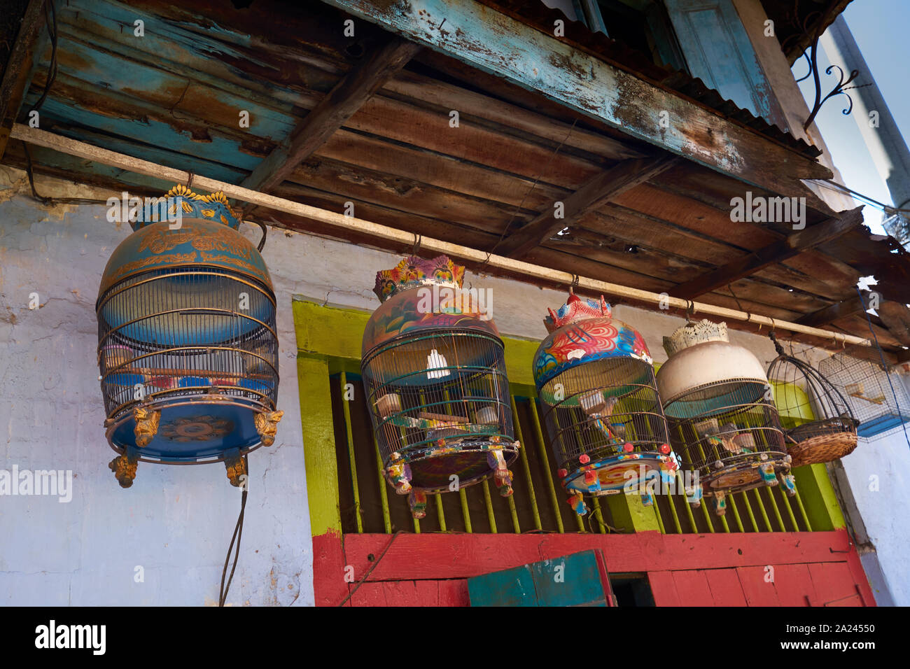 Row cages hi-res stock photography and images - Alamy