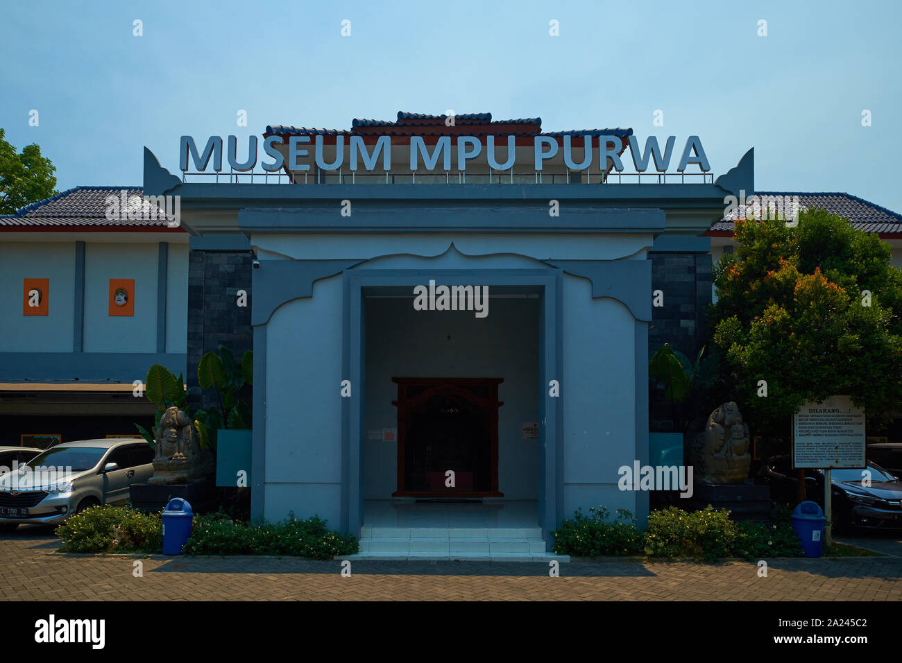 Front entrance to the cultural history museum, Mpu Purwa Museum in ...