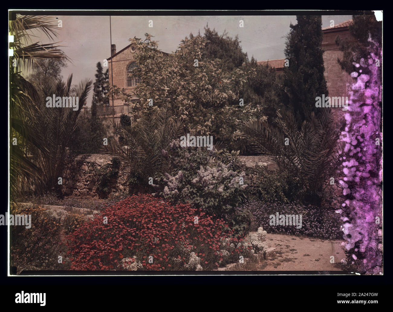 American colony courtyard hi-res stock photography and images - Alamy