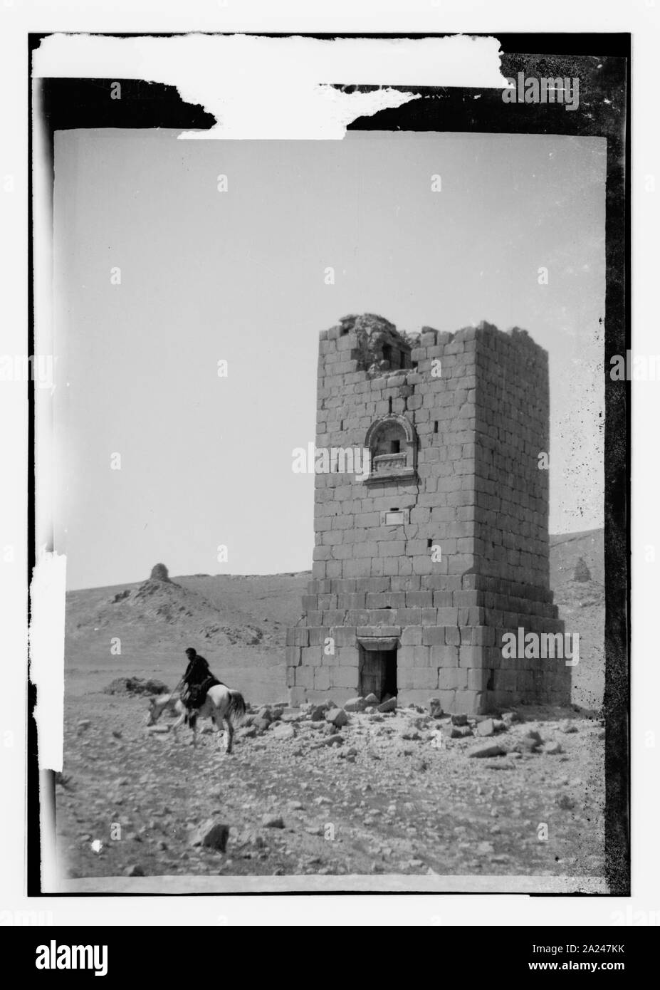 Syria palmyra tower tomb hi-res stock photography and images - Alamy