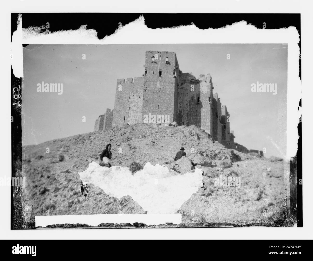 Palmyra (Tadmor). Near view of Turkish castle Stock Photo - Alamy