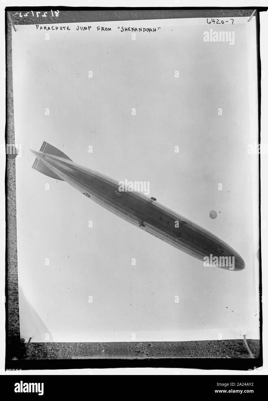 Parachute Jump from SHENANDOAH blimp Stock Photo - Alamy