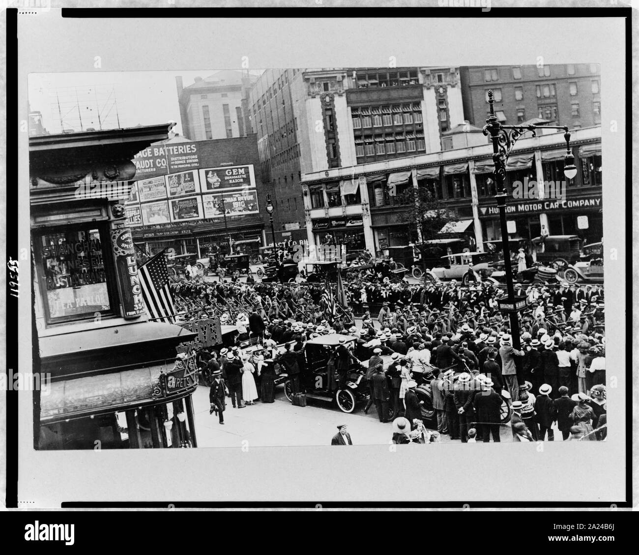 Soldiers military parade Black and White Stock Photos & Images - Alamy