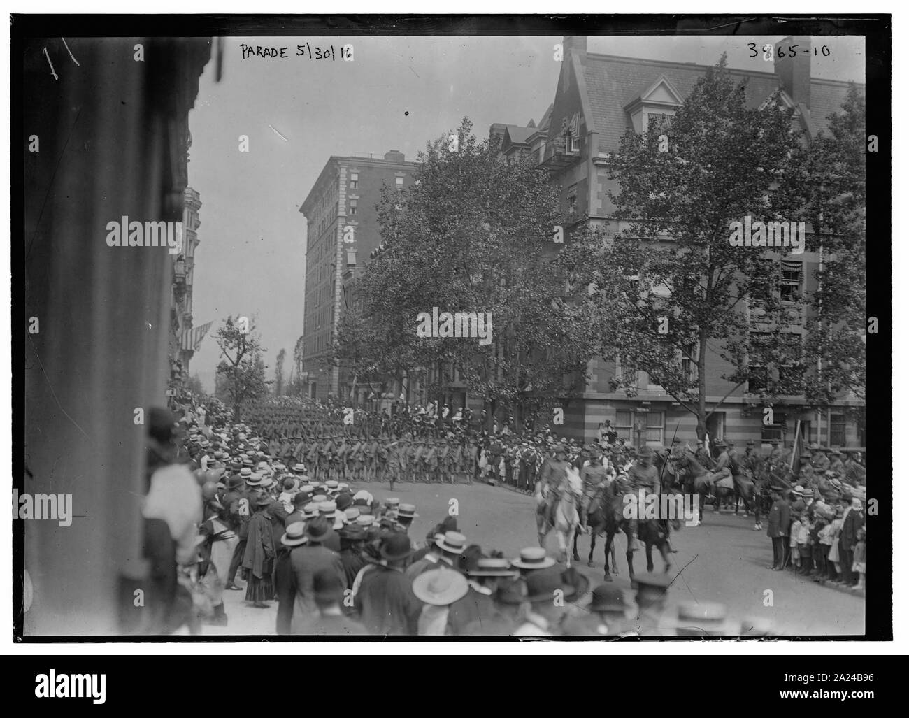16 parade Black and White Stock Photos & Images - Alamy
