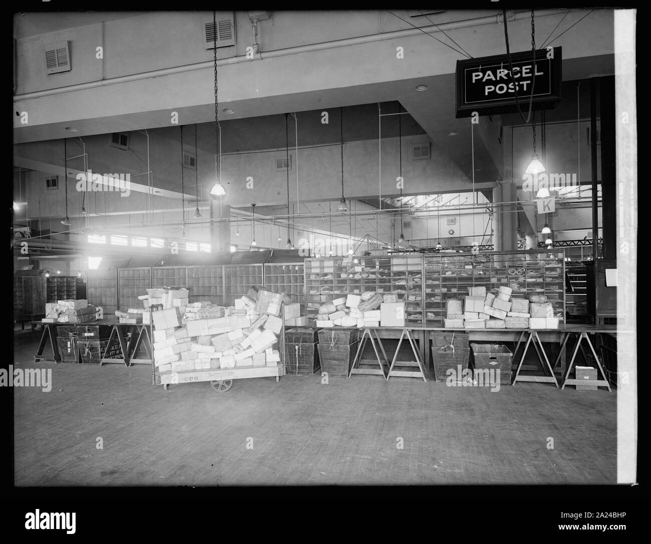 Parcel d hi-res stock photography and images - Alamy