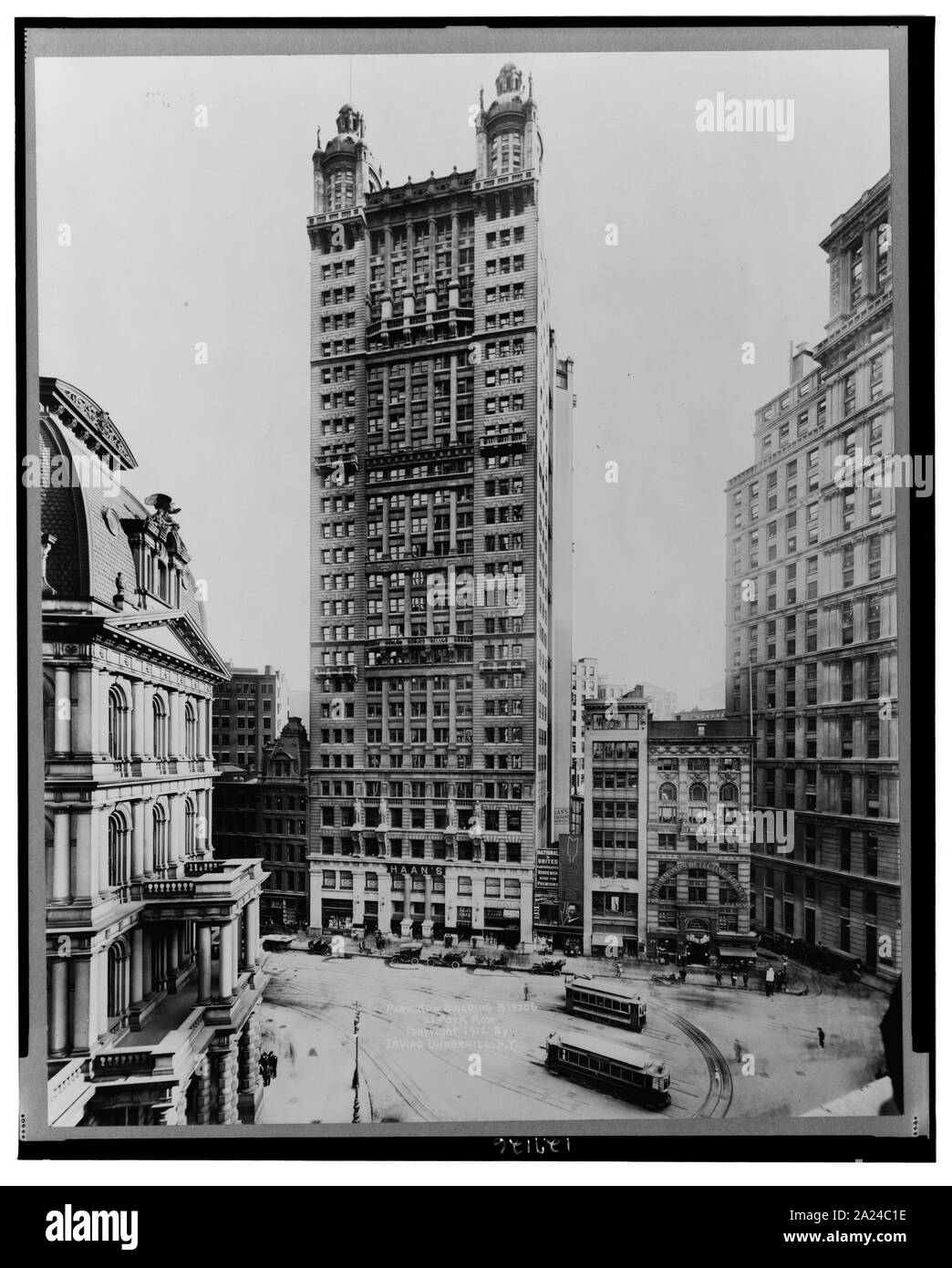 The park row building Cut Out Stock Images & Pictures - Alamy