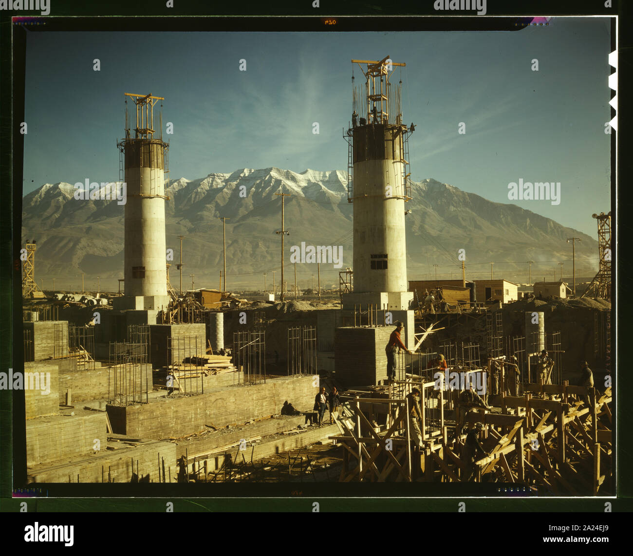 Open hearth furnaces hi-res stock photography and images - Alamy