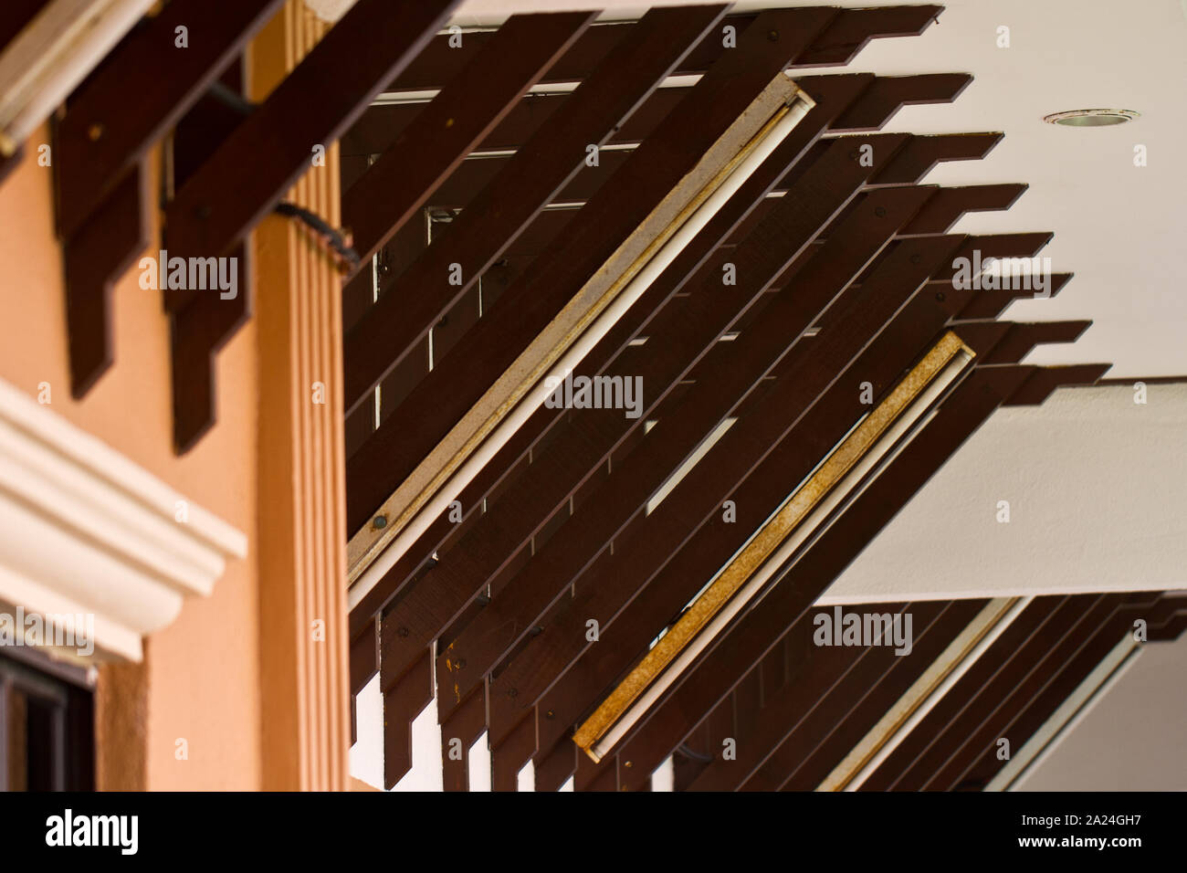 L shape architecture hi-res stock photography and images - Alamy