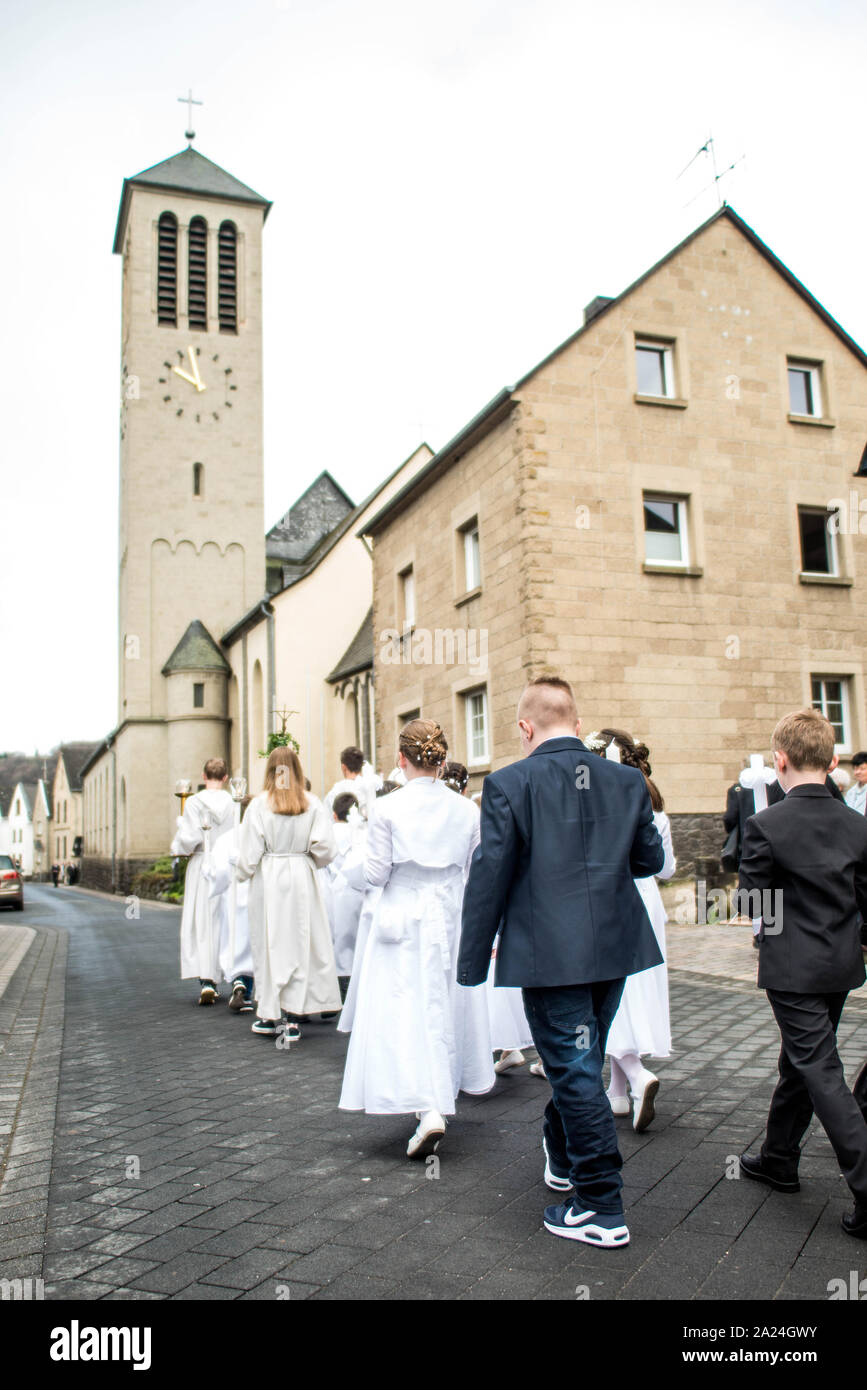 First holy communion procession hi-res stock photography and images - Alamy