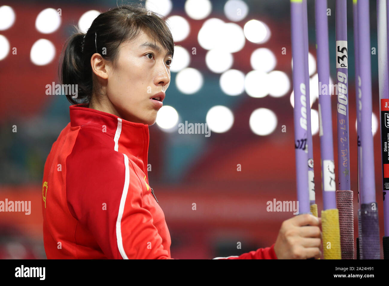 Doha, Qatar. 30th Sep, 2019. Lyu Huihui of China prepares before the ...