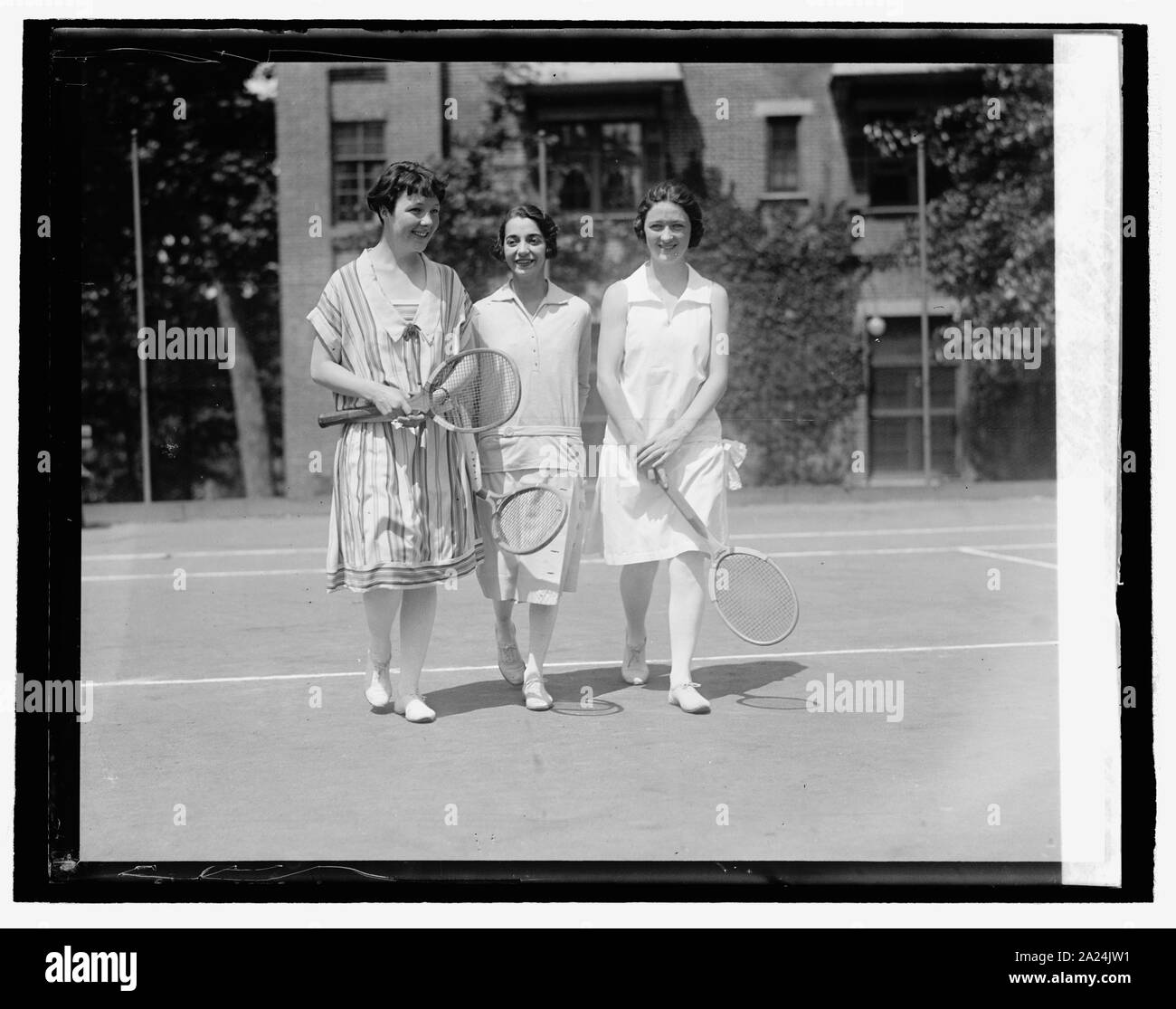 Pearl Smiddy, Yolanda Freyre & Cecil Smiddy, 5/25/26 Stock Photo - Alamy