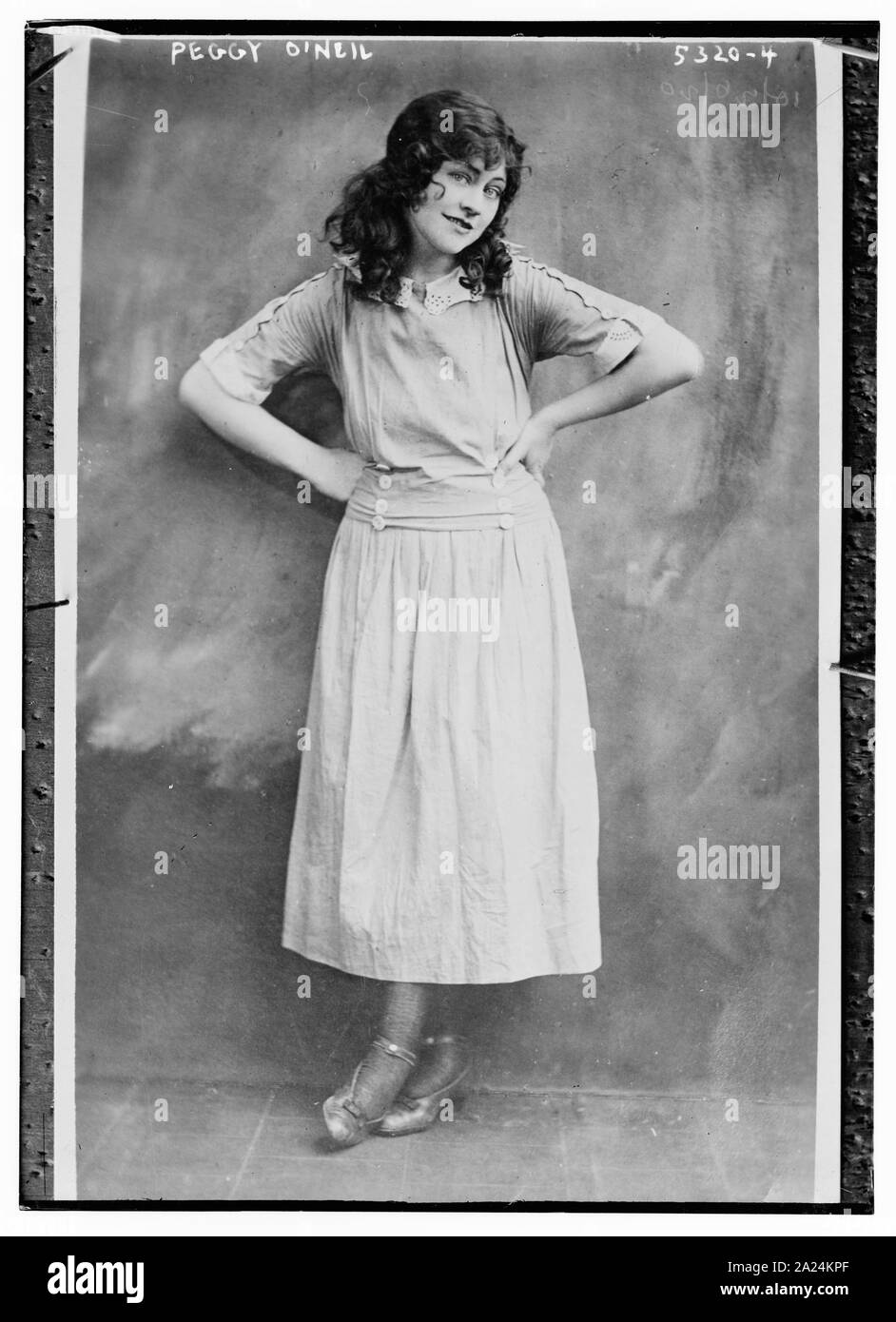 1930s fashion style woman Cut Out Stock Images & Pictures - Alamy