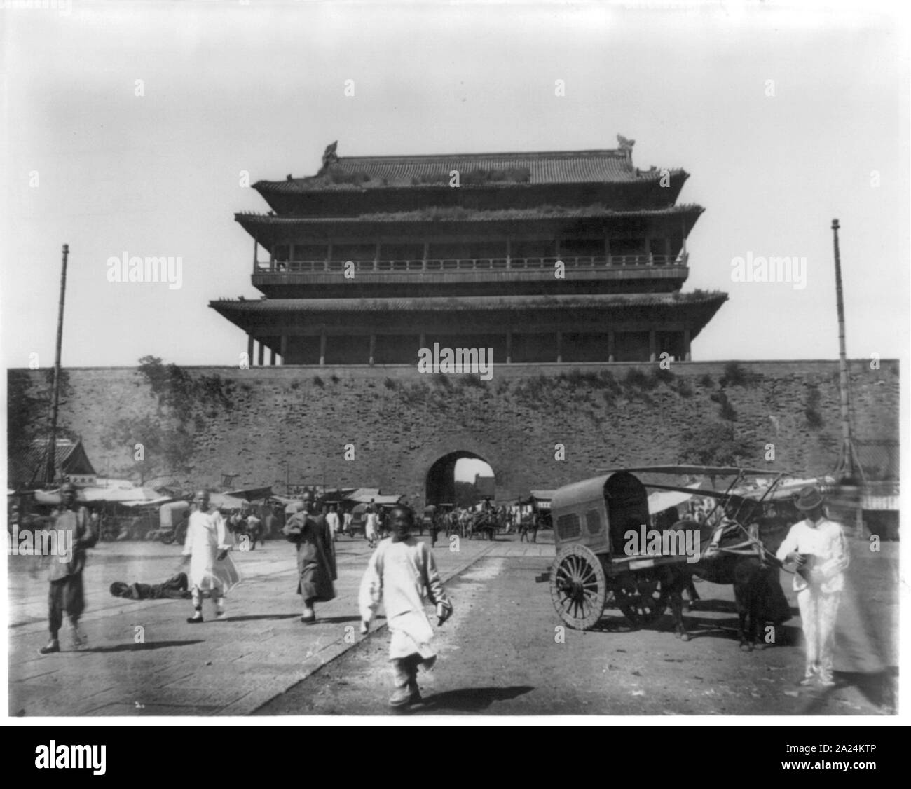 Gateway view Black and White Stock Photos & Images - Alamy