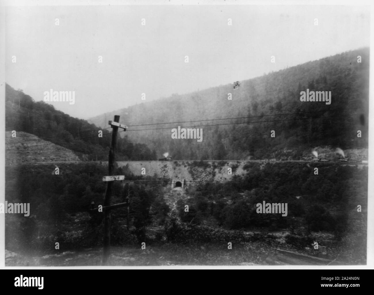 Allegheny mountains pennsylvania Black and White Stock Photos & Images ...