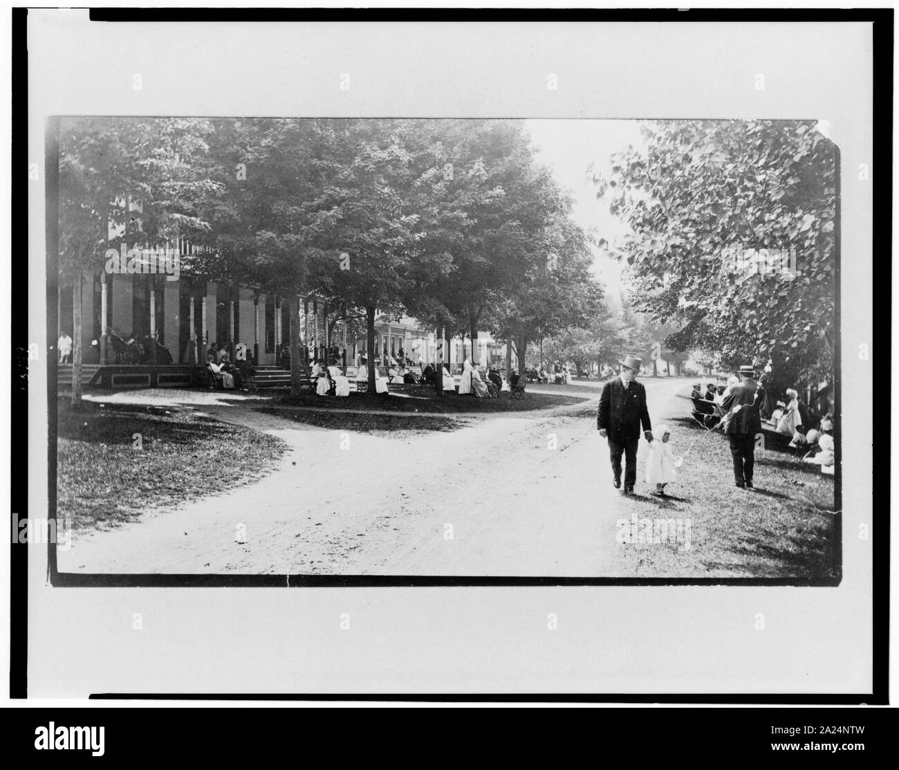 People socializing Black and White Stock Photos & Images - Alamy