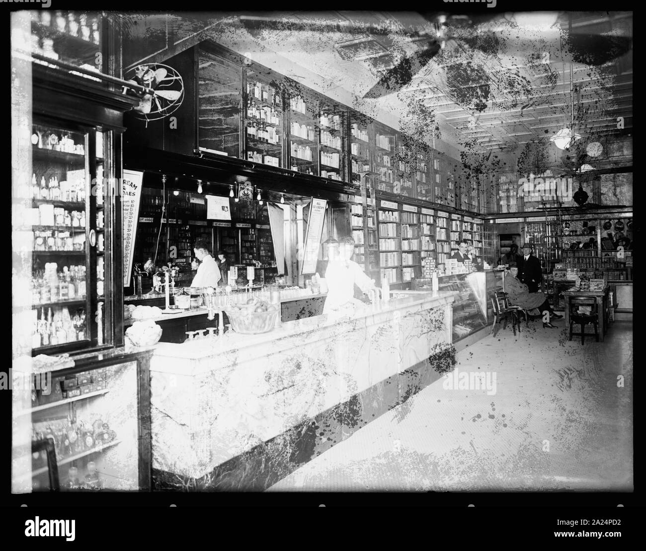 Vintage store interior Black and White Stock Photos & Images - Alamy