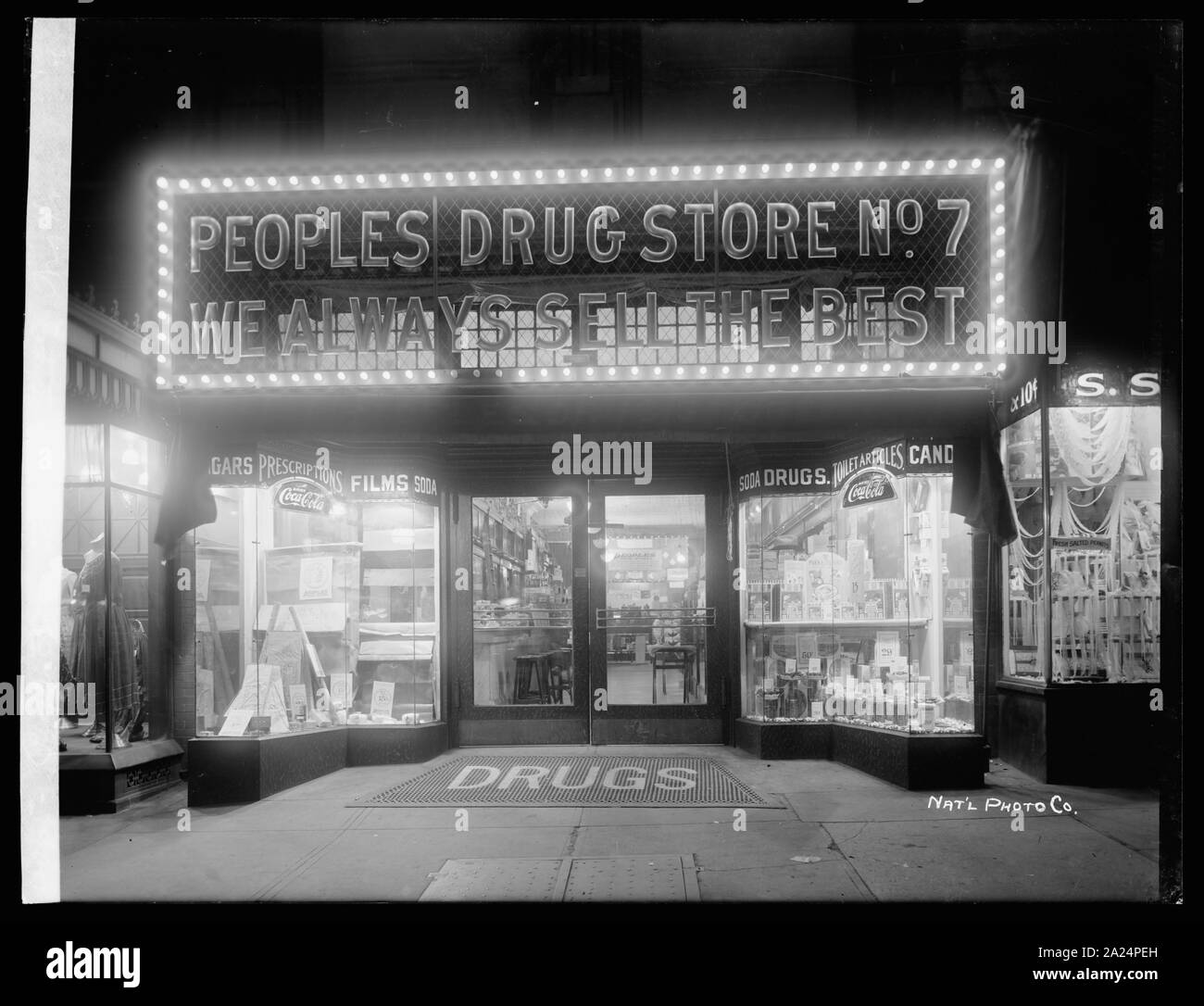Peoples Drugs Store, 11th & G, Washington, D.C., night; Peoples Drugs ...