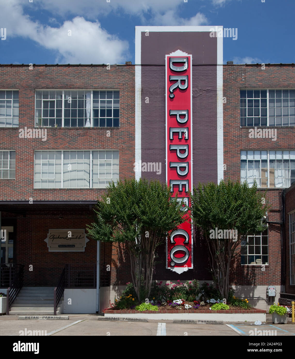 Pepper Place is a shopping mall located in Birmingham, Alabama. It was ...