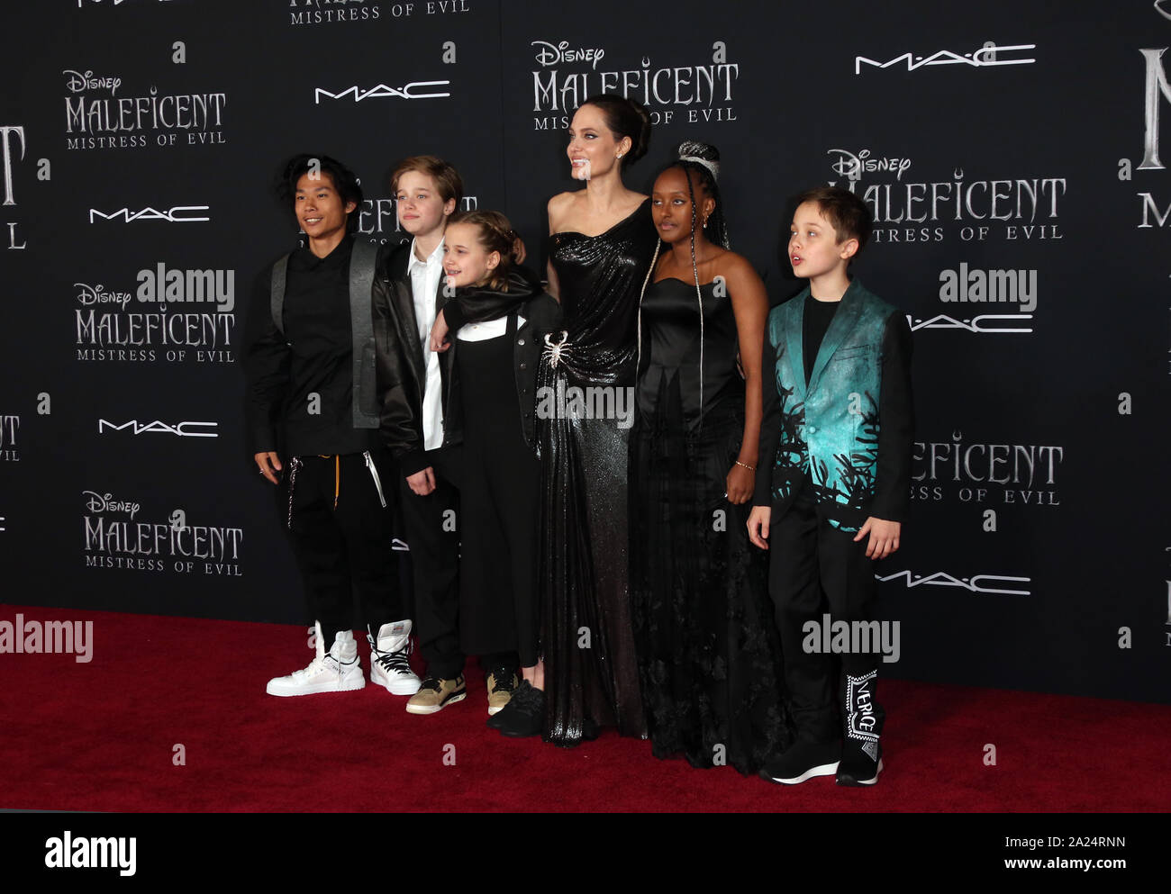 Maddox chivan jolie pitt hi-res stock photography and images - Alamy