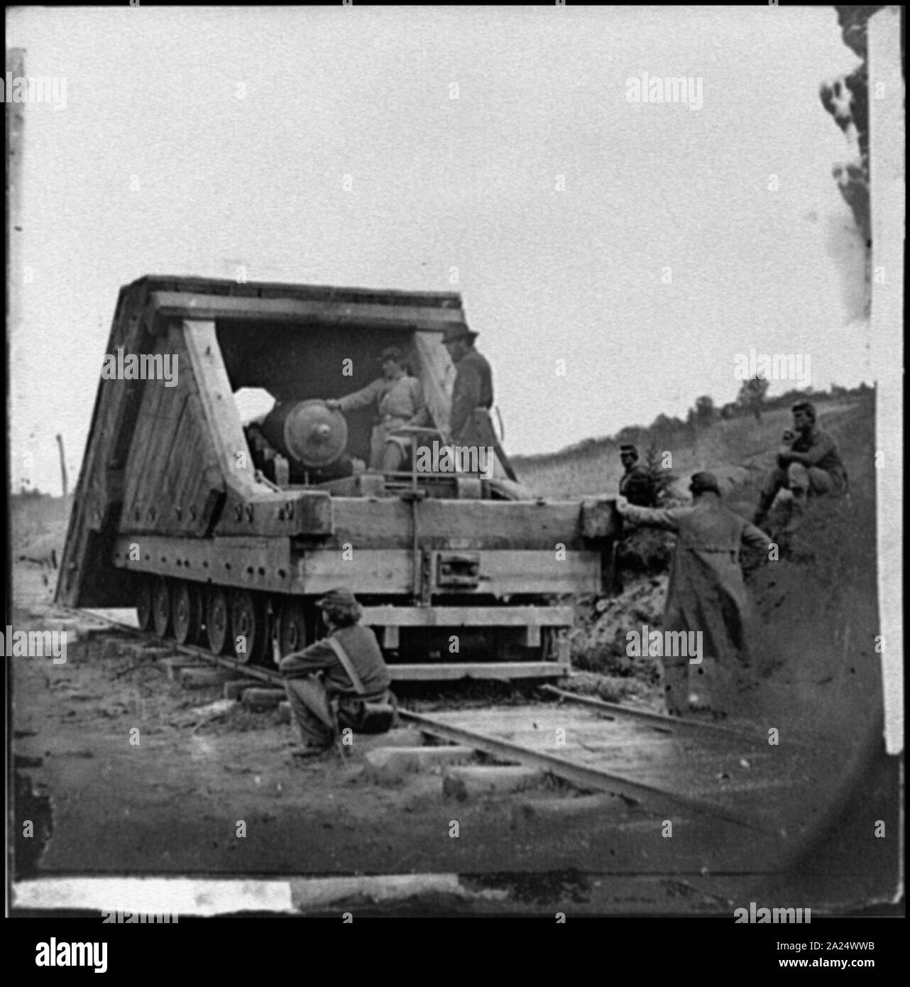 Railroad gun hi-res stock photography and images - Alamy