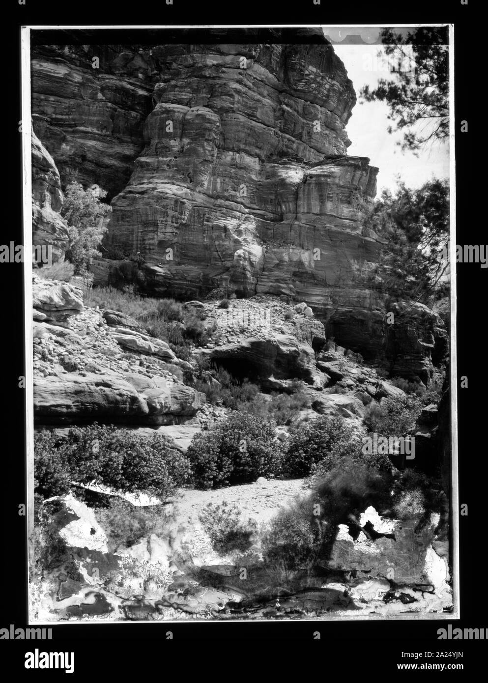 Rock carved buildings Black and White Stock Photos & Images - Alamy