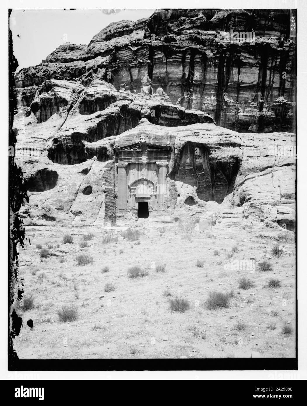 Petra. Tomb with three urns Stock Photo - Alamy