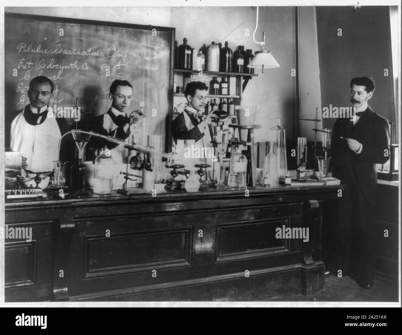 Pharmacy university Black and White Stock Photos & Images - Alamy