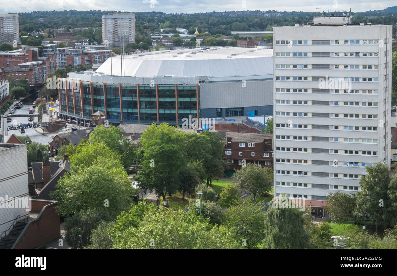 Birmingham library rooftop garden hi-res stock photography and images ...