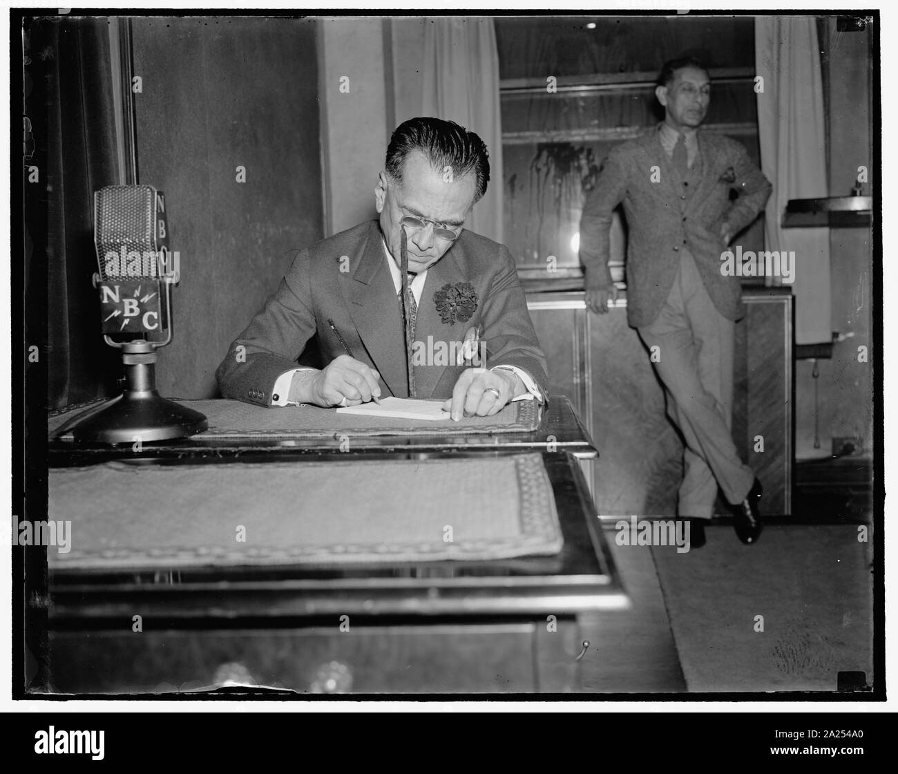 Manuel quezon hi-res stock photography and images - Alamy