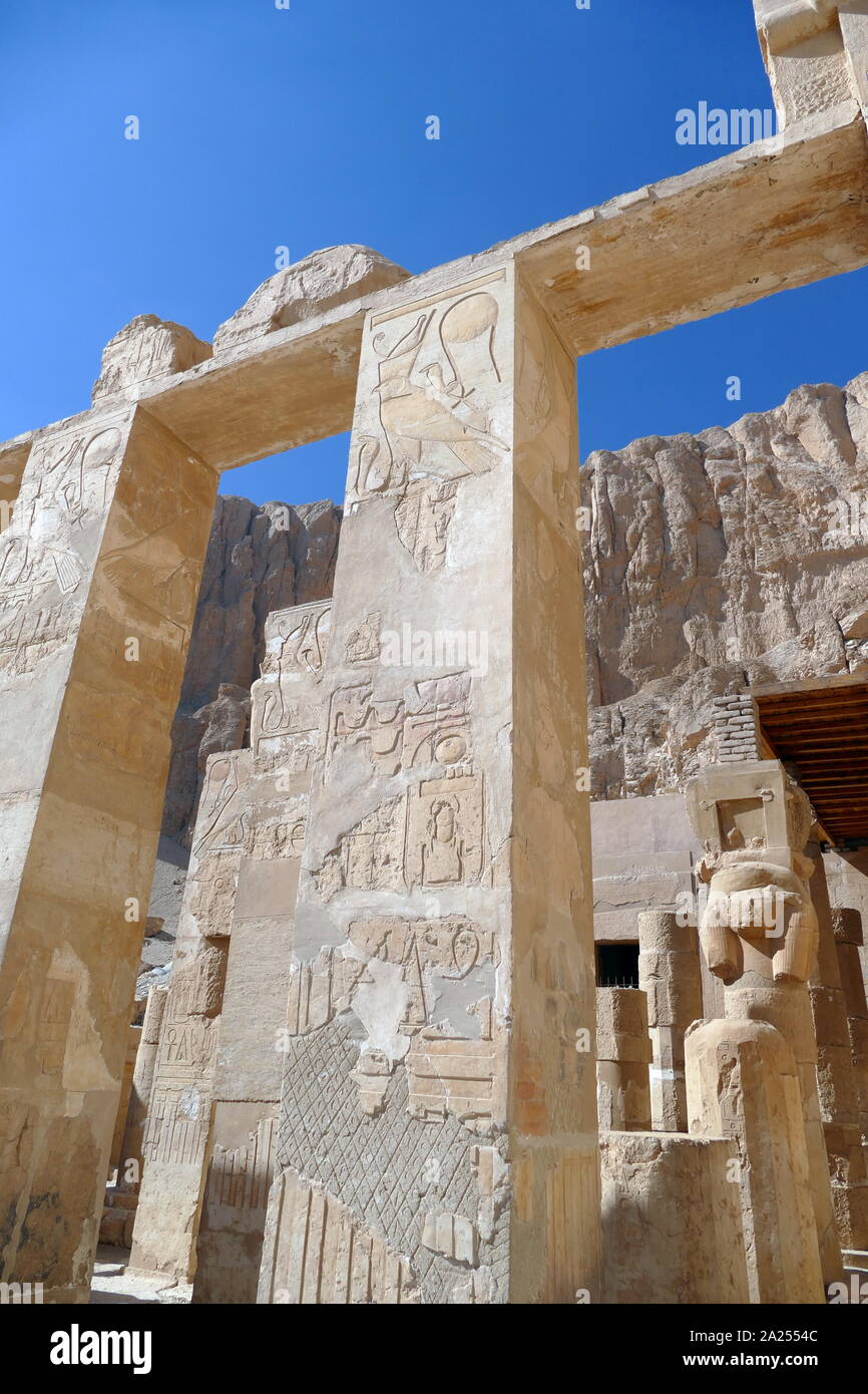 Deir el bahari tomb hi-res stock photography and images - Alamy