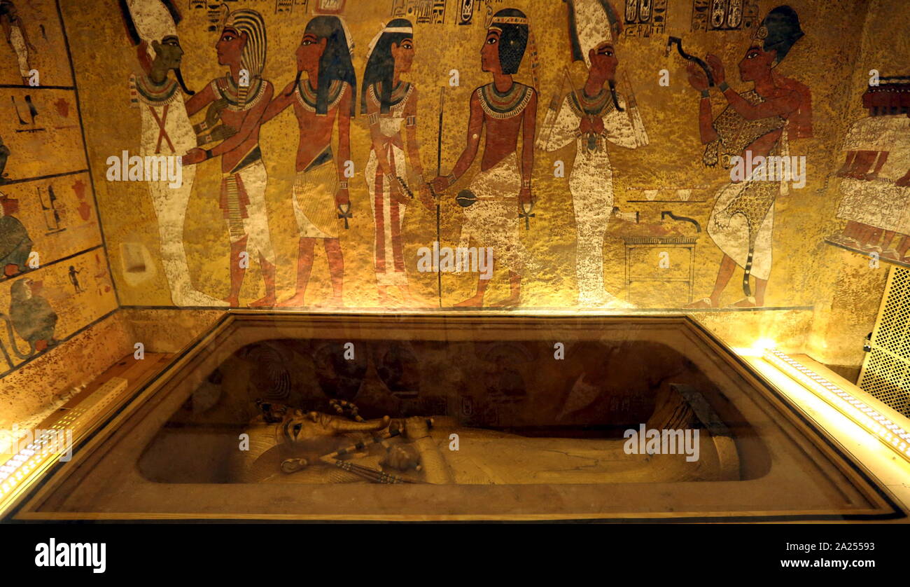 Burial chamber in tomb of Tutankhamen, near Luxor, Egypt. Howard Carter ...
