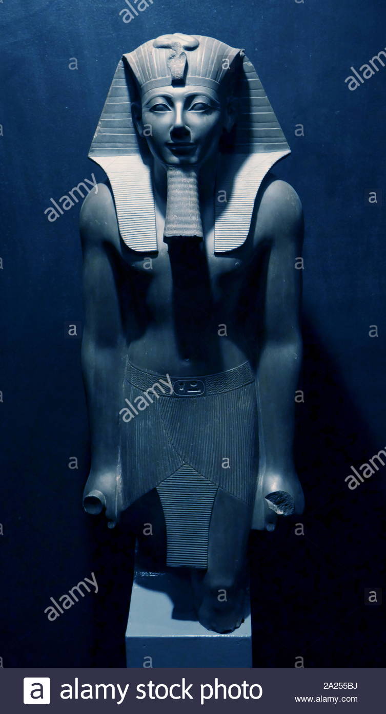 False temple hi-res stock photography and images - Alamy