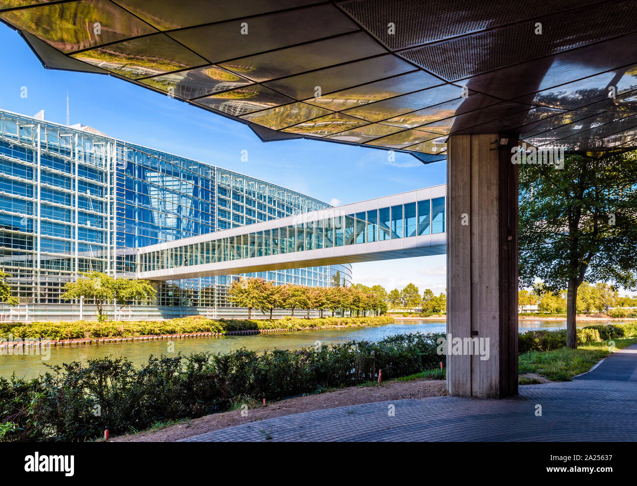 Louise weiss building hi-res stock photography and images - Alamy