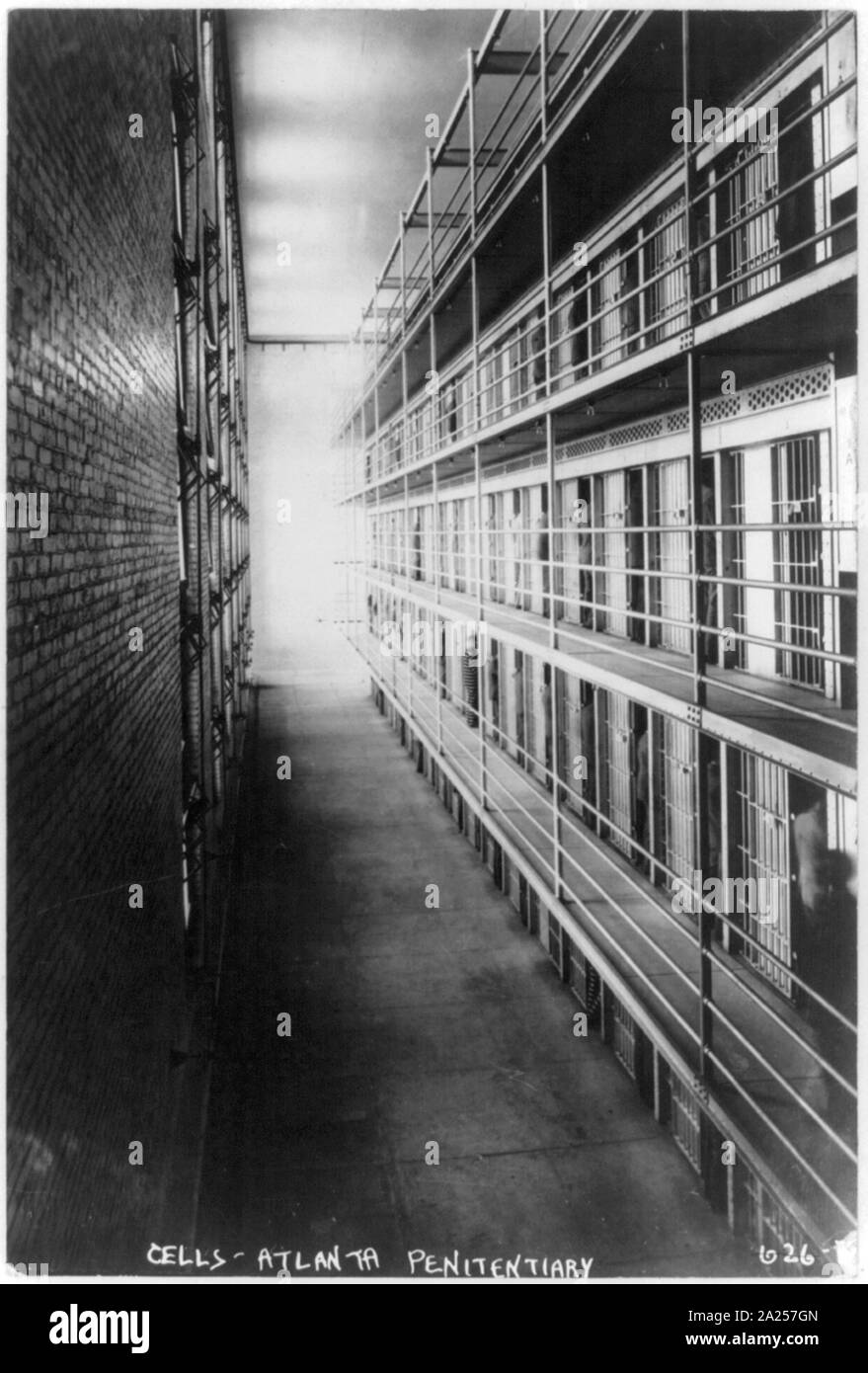Photo of prison: cell block, Atlanta Penitentiary Stock Photo - Alamy
