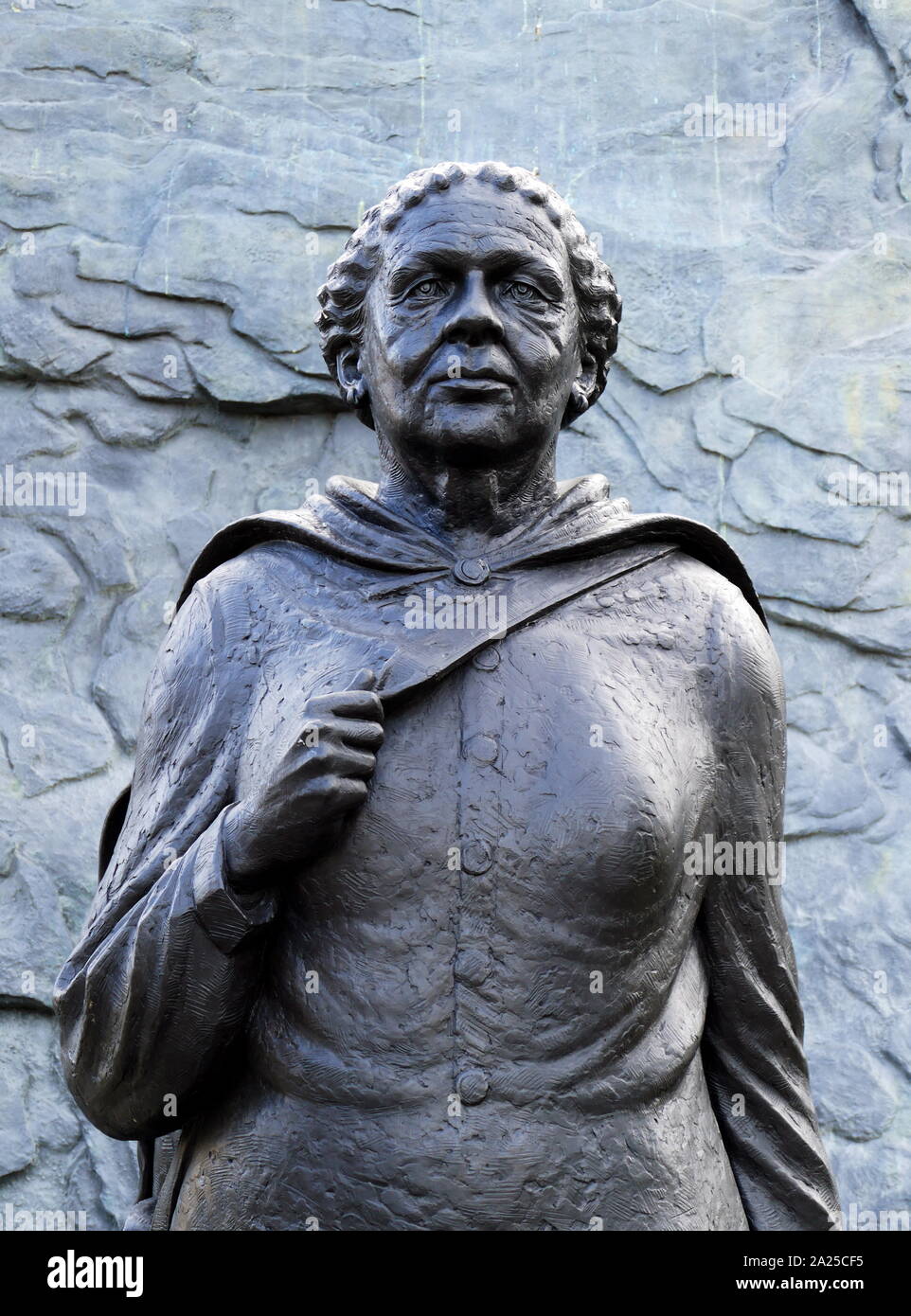 Statue of Mary Seacole at St Thomas' Hospital, London, by Martin ...