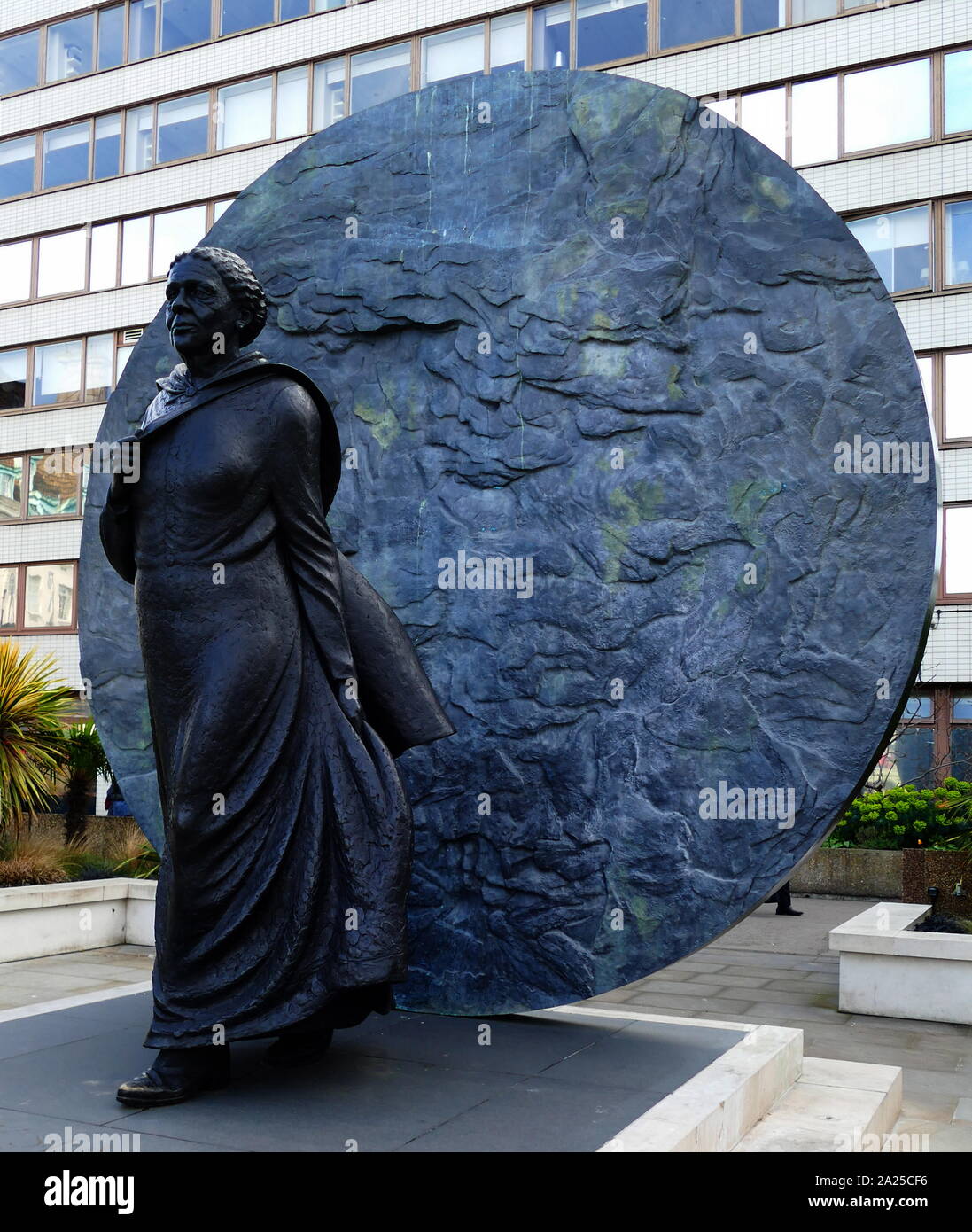 Statue of Mary Seacole at St Thomas' Hospital, London, by Martin ...