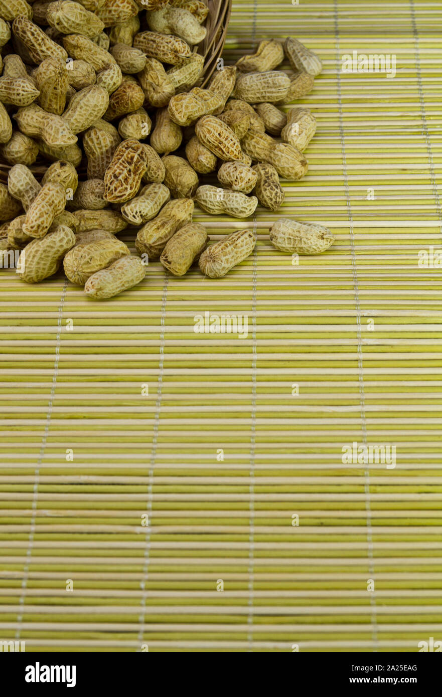 roasted ground-nut close up Stock Photo - Alamy
