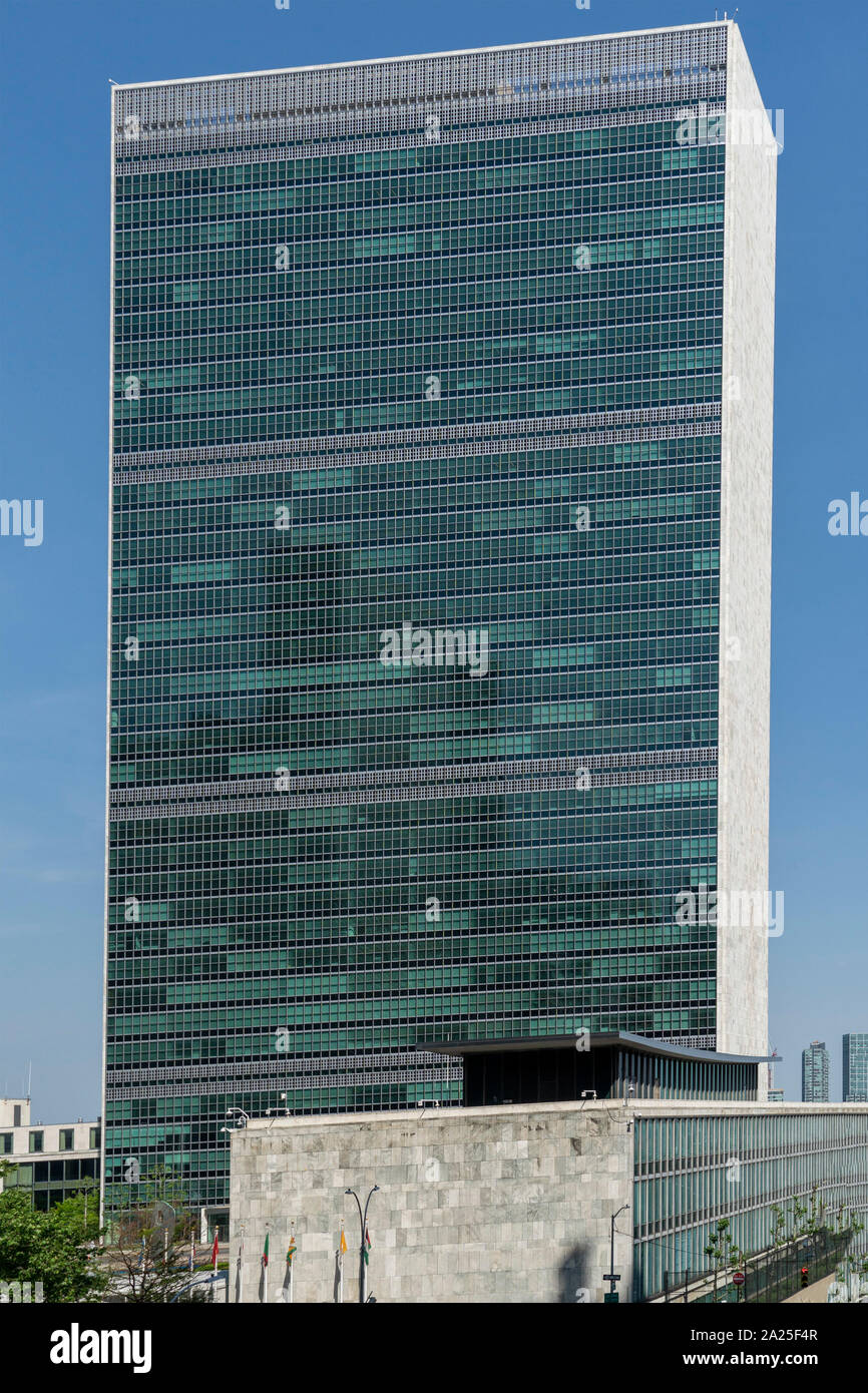 Visit the un building hi-res stock photography and images - Alamy