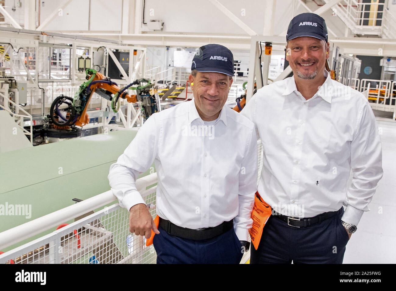 Hamburg, Germany. 01st Oct, 2019. Michael Schöllhorn (r), Chief ...