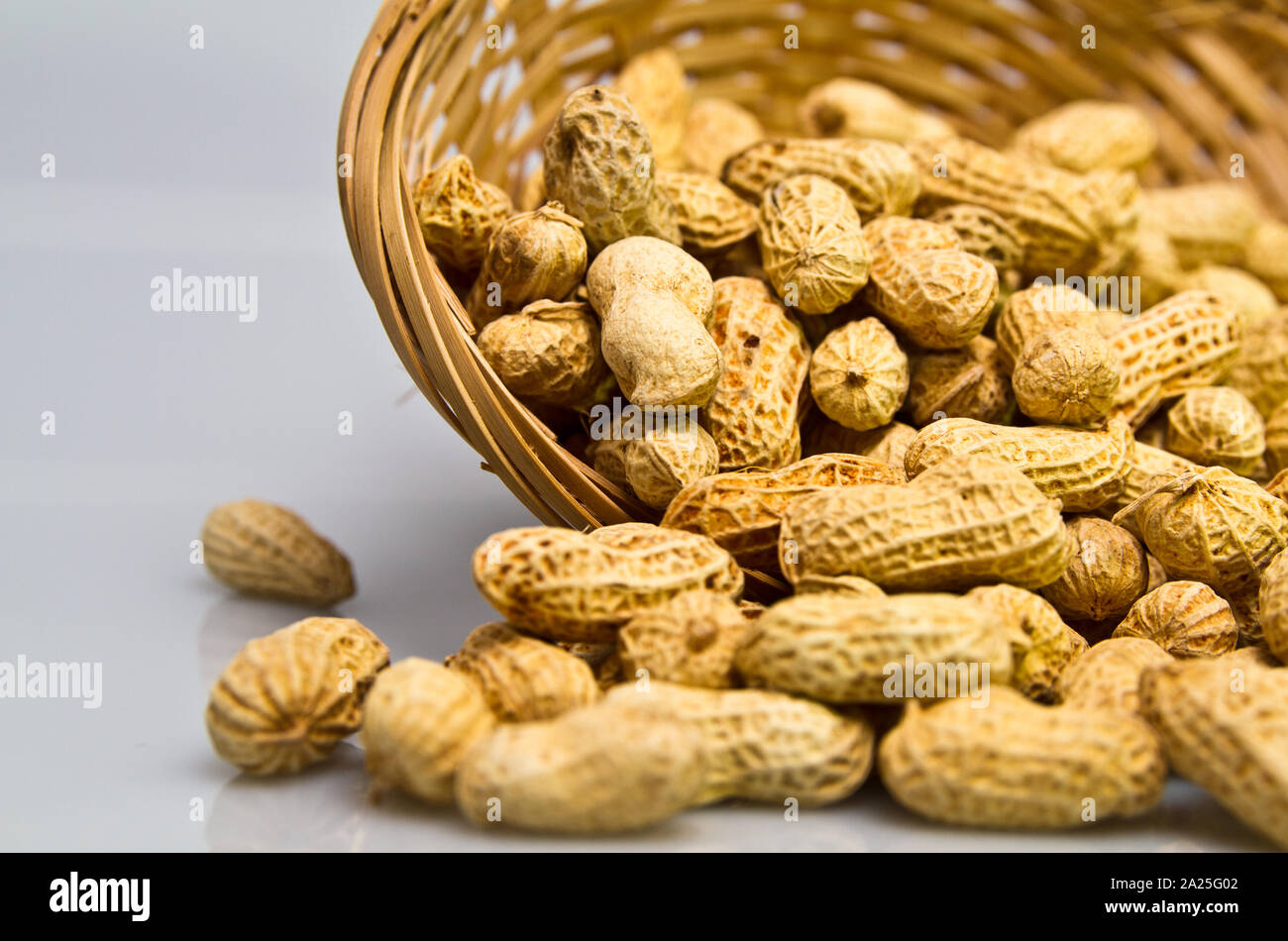 roasted ground-nut close up Stock Photo - Alamy